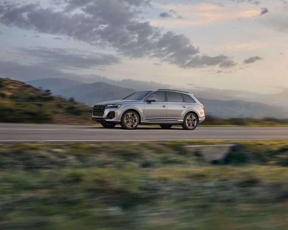 2026 Audi Q7 vs BMW X7 Luxury SUV Comparison